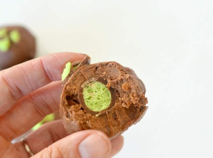 Mint Maltesers Cheesecake Balls - Create Bake Make