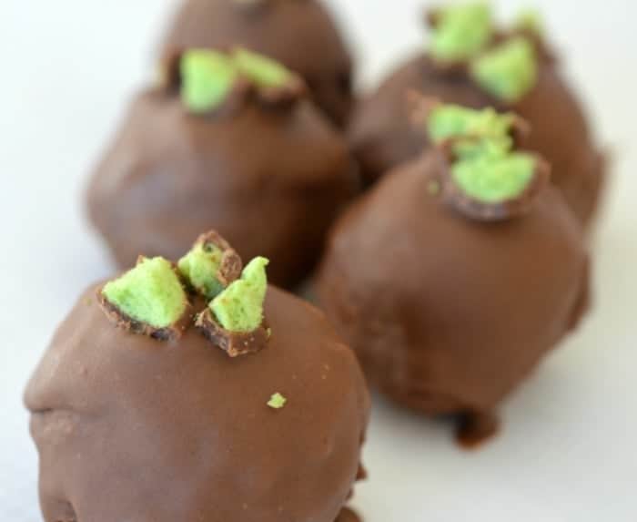 Mint Maltesers Cheesecake Balls - Create Bake Make