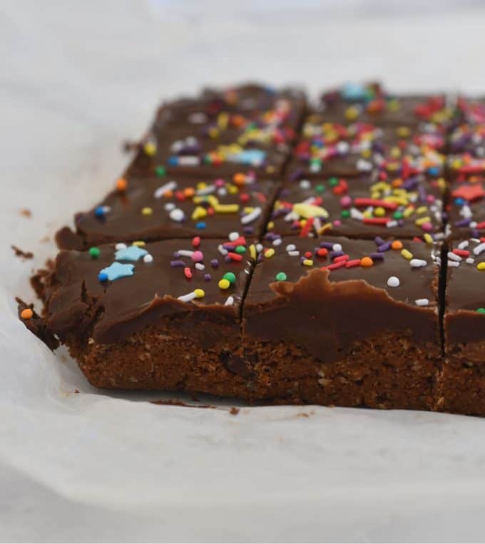 Easy Chocolate Slice - Create Bake Make