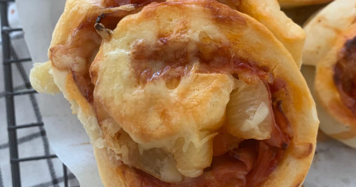 Easy Pizza Scrolls Recipe |Ham Cheese and Pineapple - Create Bake Make