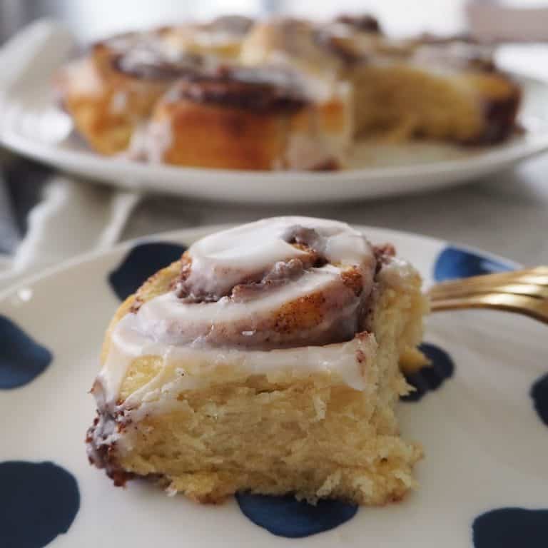 Easy Yeast Free Cinnamon Scrolls - Create Bake Make