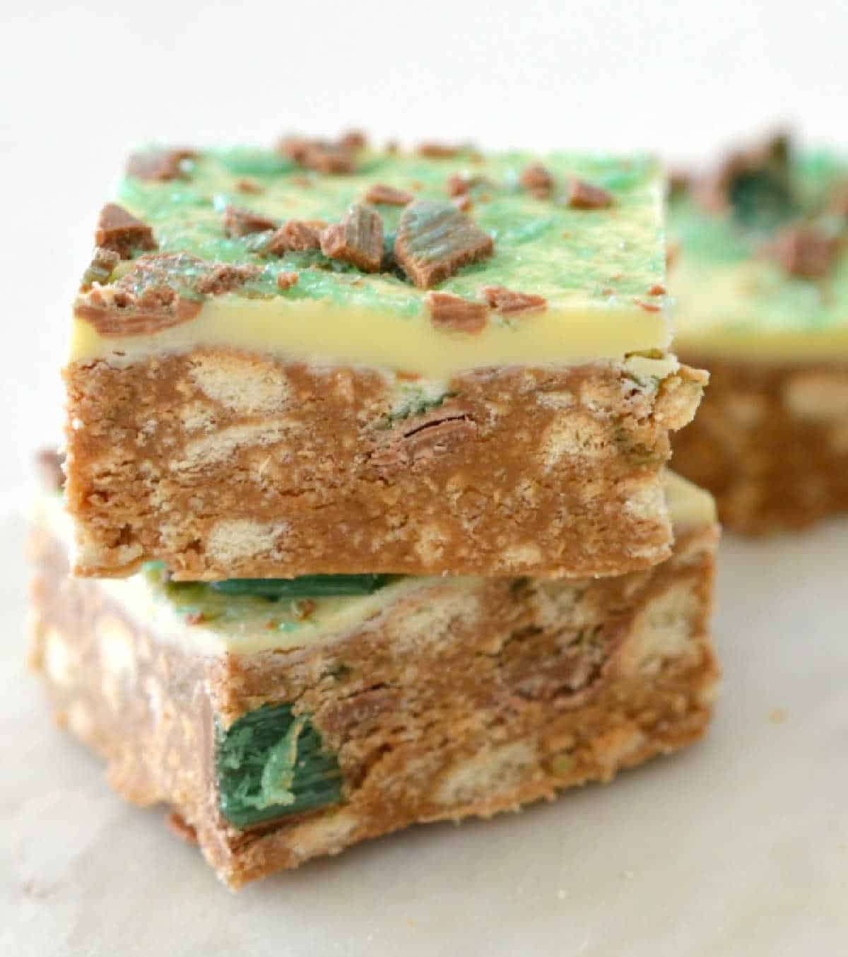 The Best No Bake Peppermint Slice Recipe - Create Bake Make