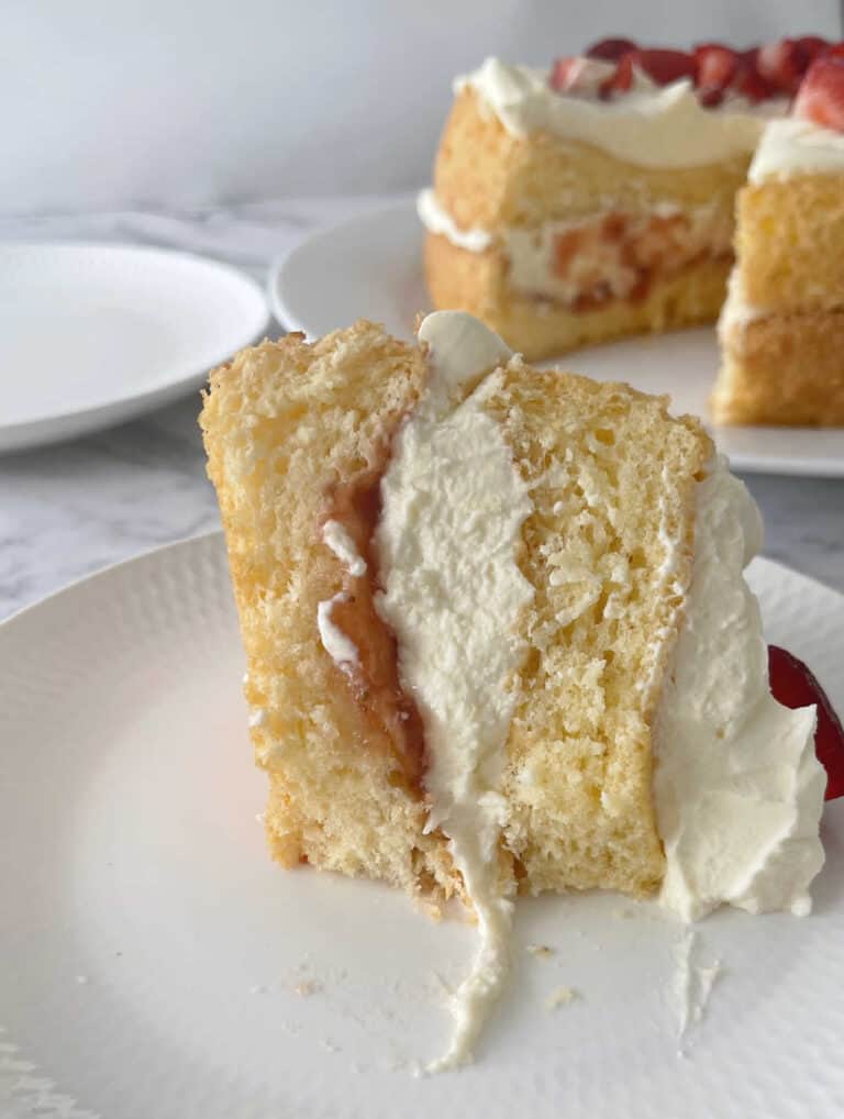 Recipe for Sponge Cake | With Jam and Cream - Create Bake Make