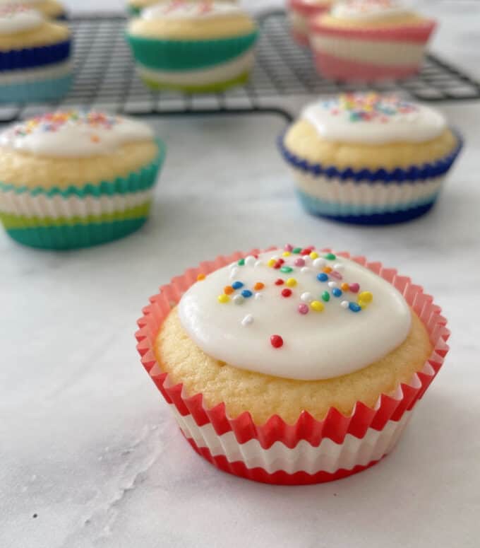 How to Make Patty Cakes - Create Bake Make