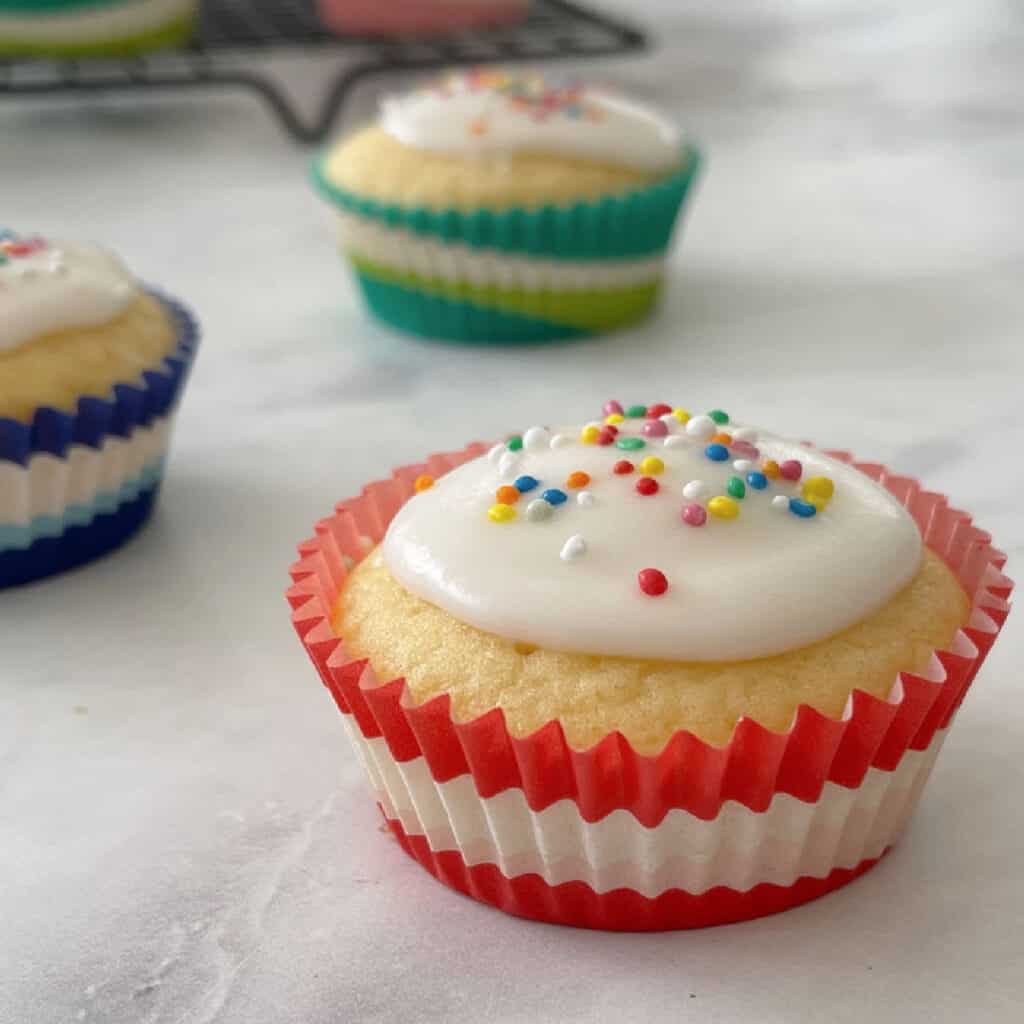 How to Make Patty Cakes - Create Bake Make