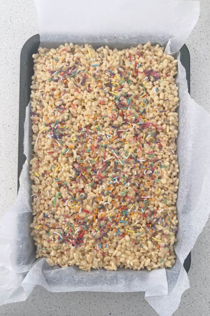 3 Ingredient Rice Bubble Bars Recipe - Create Bake Make