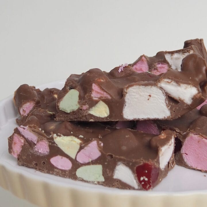 4 Ingredient Clinkers Rocky Road - Create Bake Make